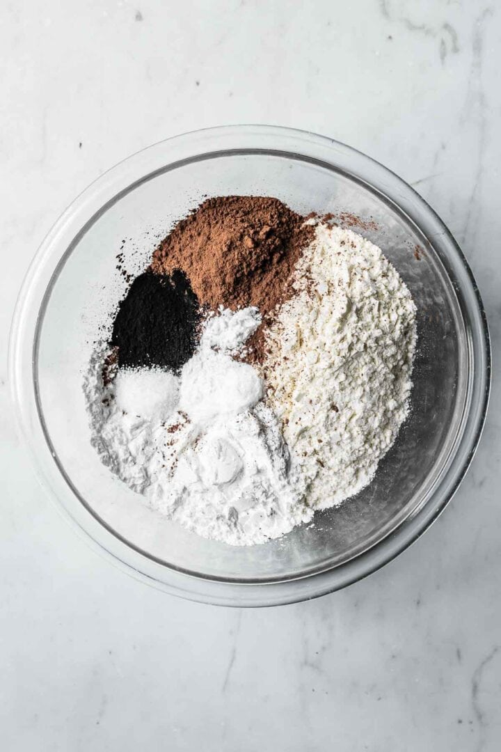 Homemade Oreo Cookie Recipe (Copycat Oreos) - The Floured Table